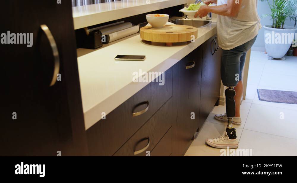 Leg washing Stock Videos & Footage - HD and 4K Video Clips - Alamy