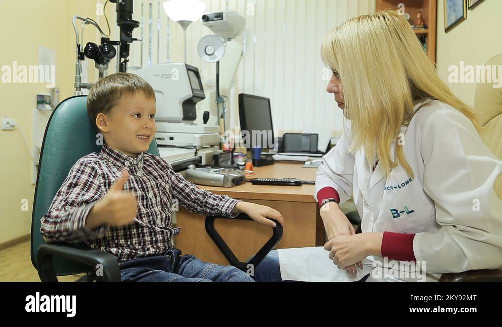 Optician child eye Stock Videos & Footage - HD and 4K Video Clips - Alamy