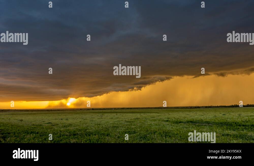 Plains storm Stock Videos & Footage - HD and 4K Video Clips - Alamy