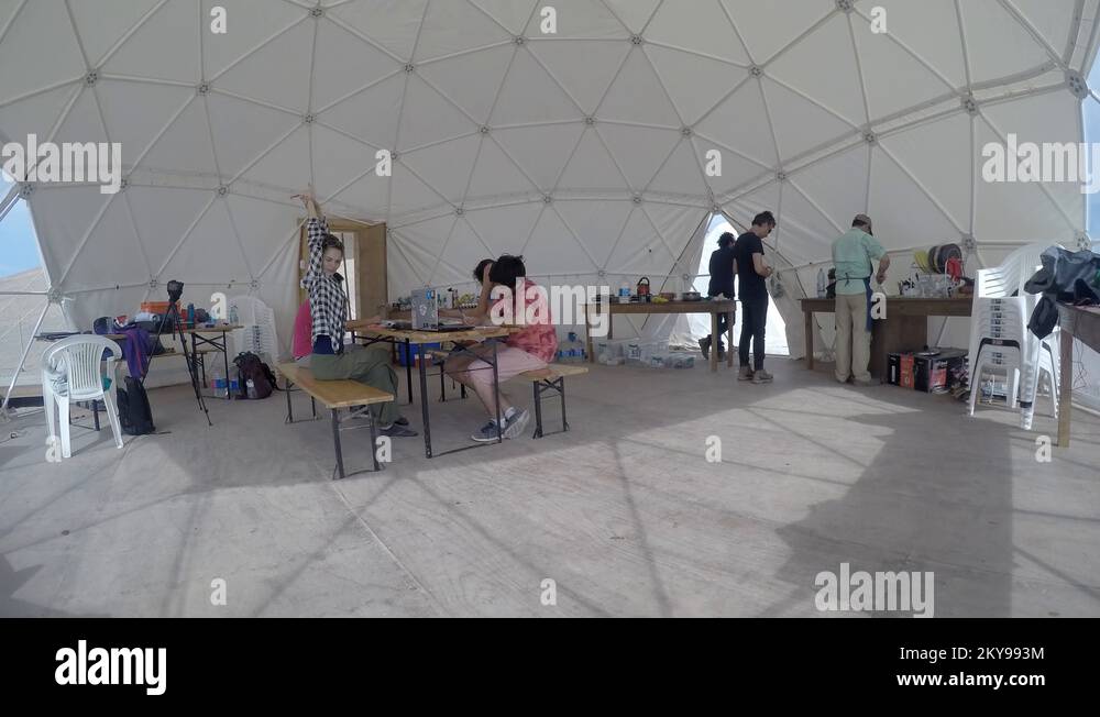 Desert students Stock Videos & Footage - HD and 4K Video Clips - Alamy