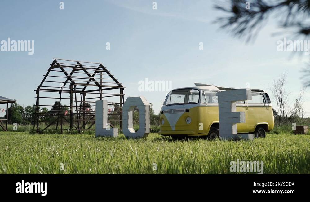 Mini bus Stock Videos & Footage - HD and 4K Video Clips - Alamy