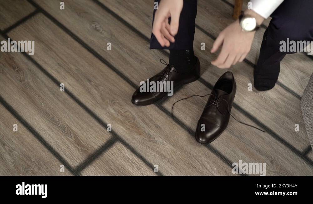 Tieing Stock Videos & Footage - HD and 4K Video Clips - Alamy