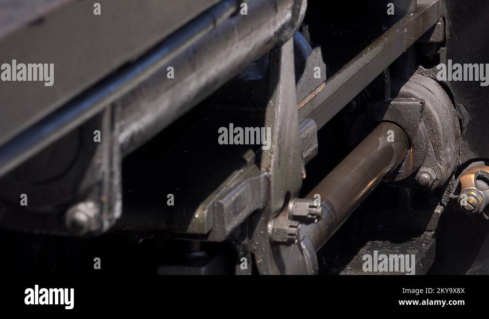 Train wheels turning Stock Videos & Footage - HD and 4K Video Clips - Alamy
