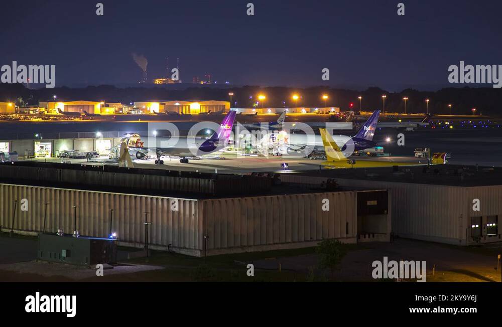 Air cargo terminal Stock Videos & Footage - HD and 4K Video Clips - Alamy