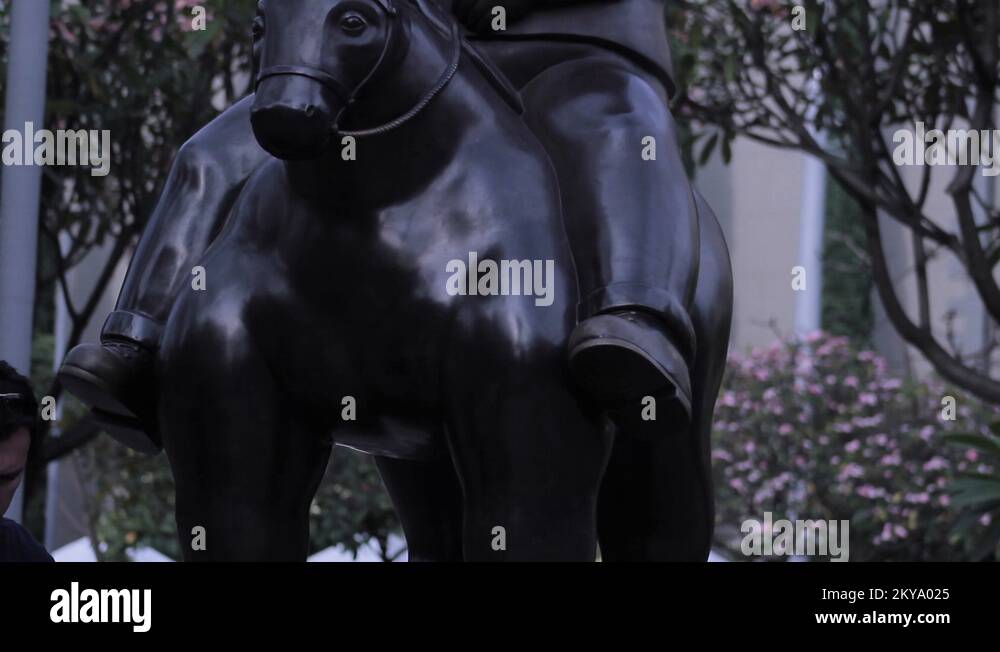 Botero statue Stock Videos & Footage - HD and 4K Video Clips - Alamy