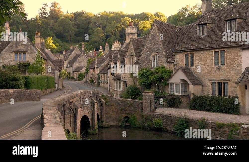 Castle combe bridge Stock Videos & Footage - HD and 4K Video Clips - Alamy