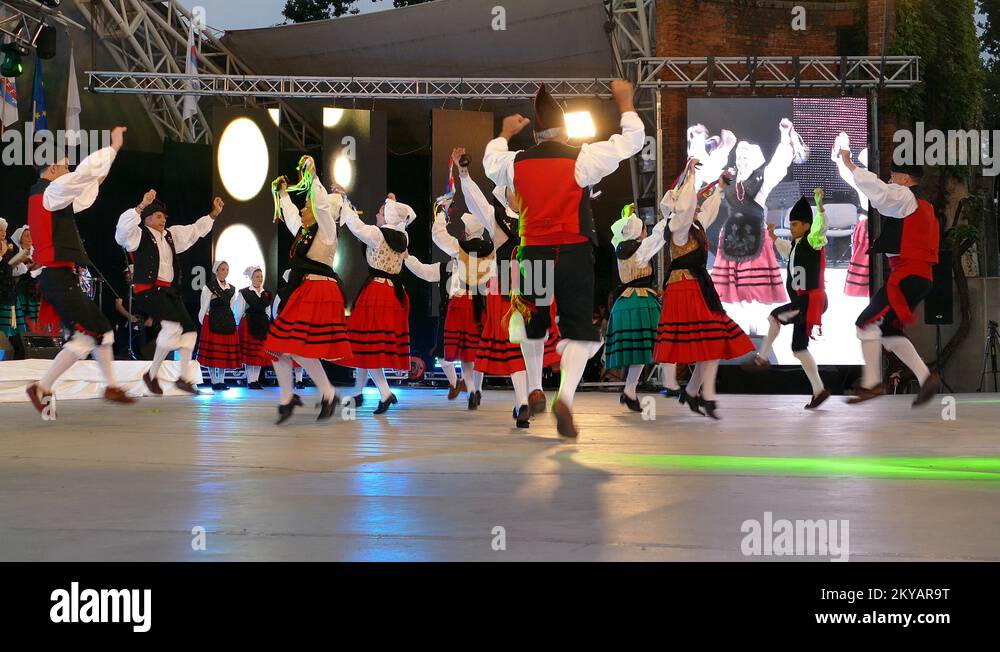 Spanish folk dance Stock Videos & Footage - HD and 4K Video Clips - Alamy