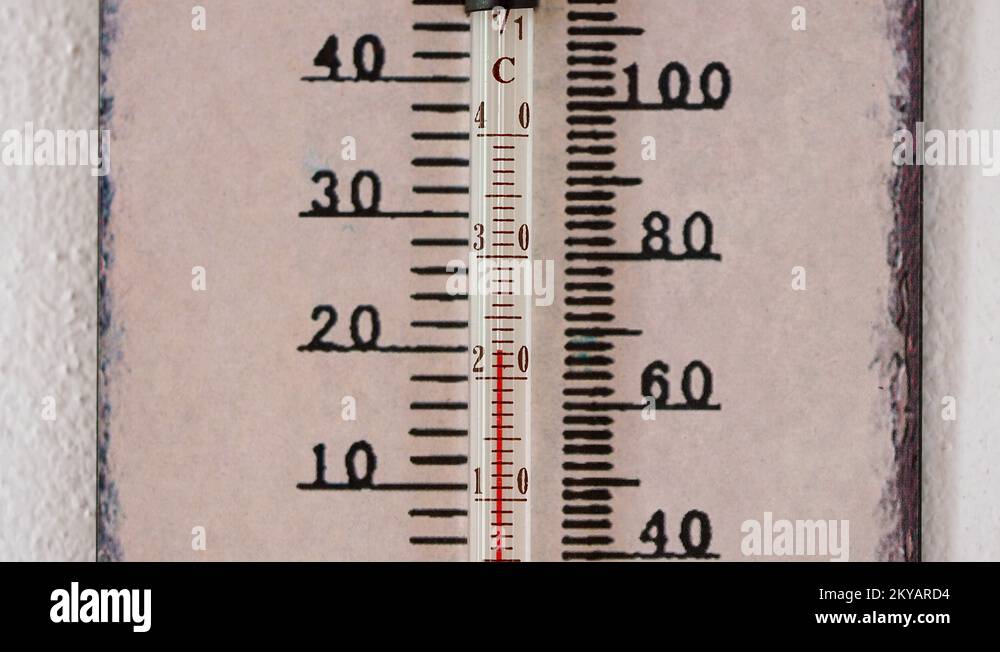 Scale a wall Stock Videos & Footage - HD and 4K Video Clips - Alamy