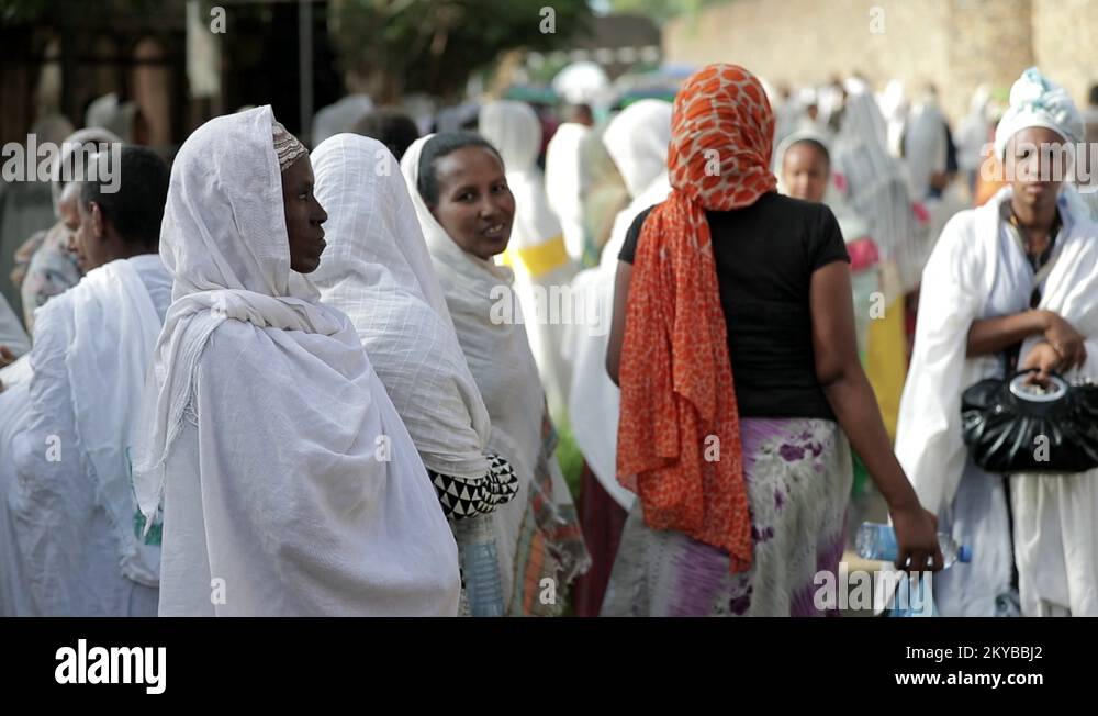 Ethiopia Gondar Marketplace street scene in Mekelle poverty village ...