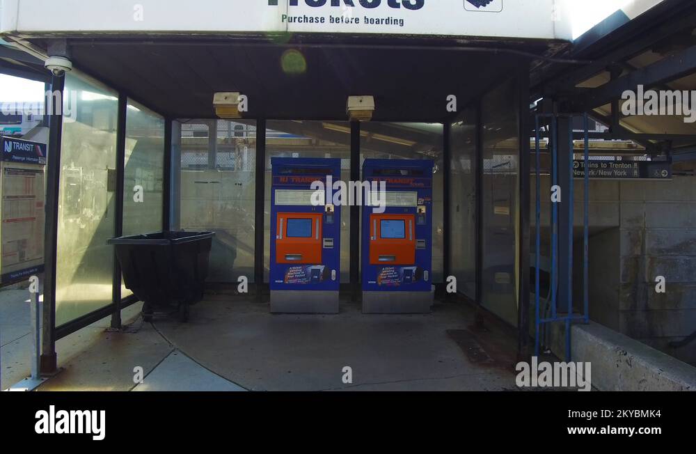 Train ticket booth Stock Videos & Footage - HD and 4K Video Clips - Alamy