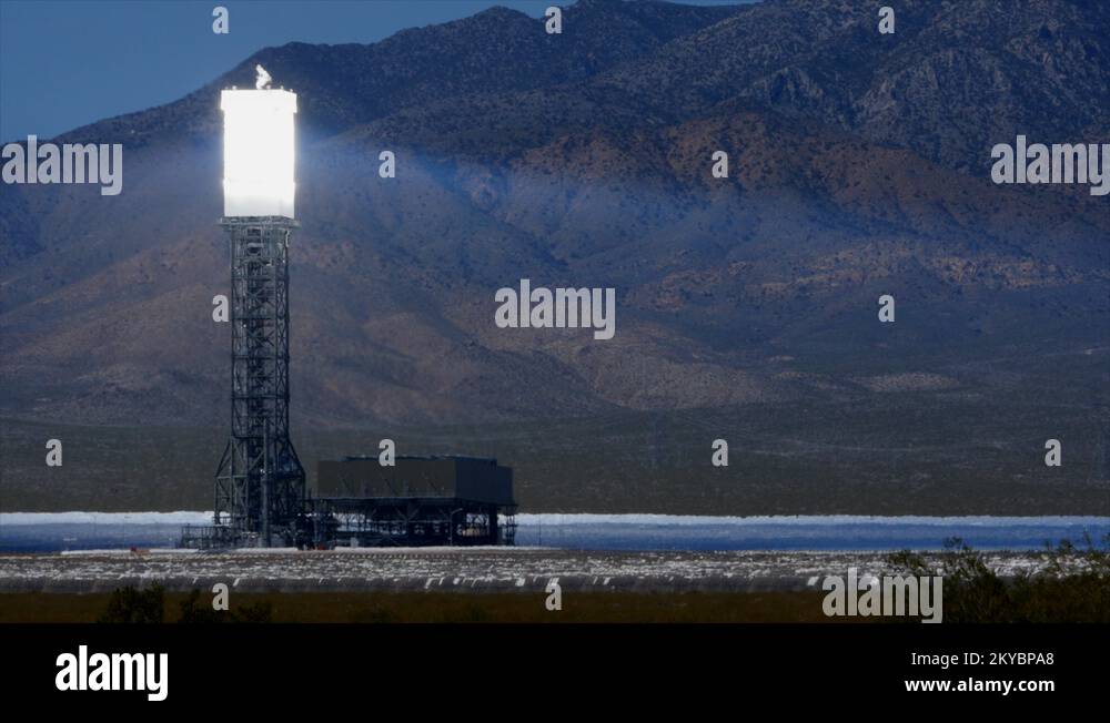 Desert solar tower Stock Videos & Footage - HD and 4K Video Clips - Alamy