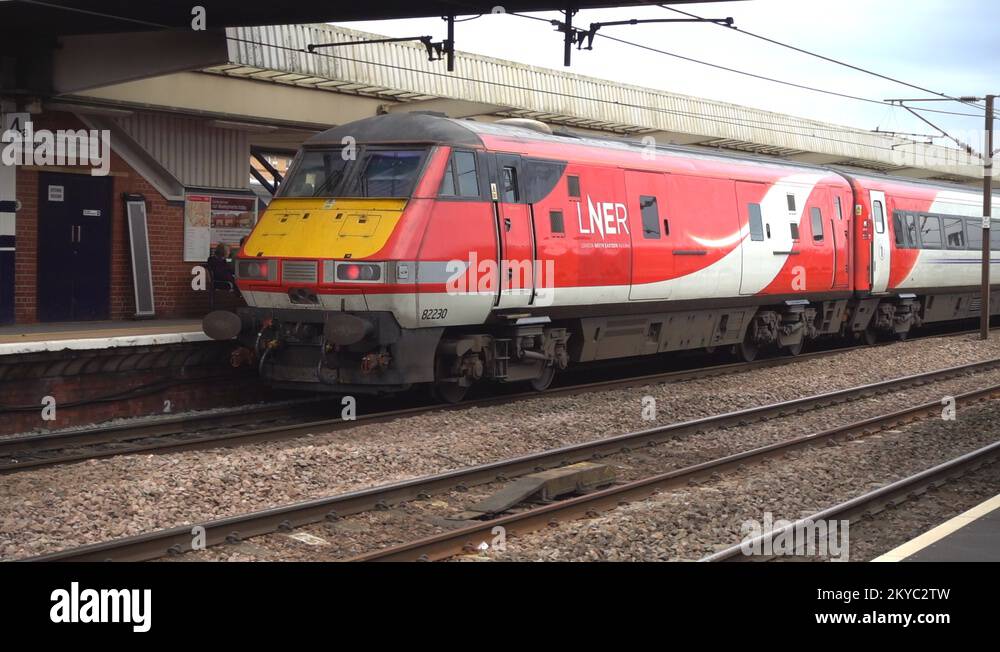 Train station uk platform Stock Videos & Footage - HD and 4K Video ...