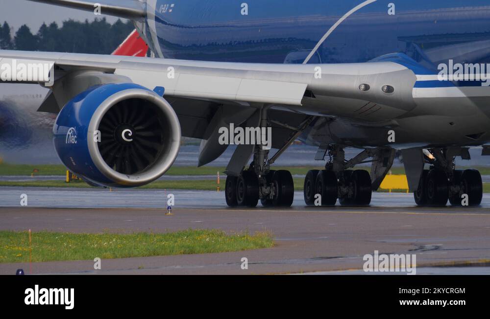Boeing jet engine Stock Videos & Footage - HD and 4K Video Clips - Alamy