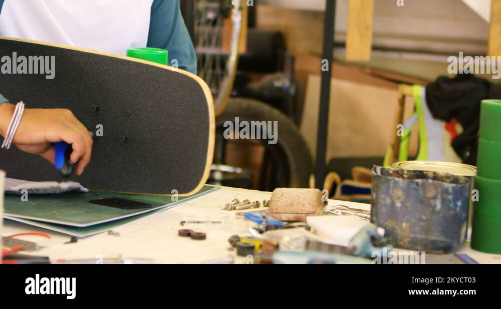 Making skateboard Stock Videos & Footage - HD and 4K Video Clips - Alamy