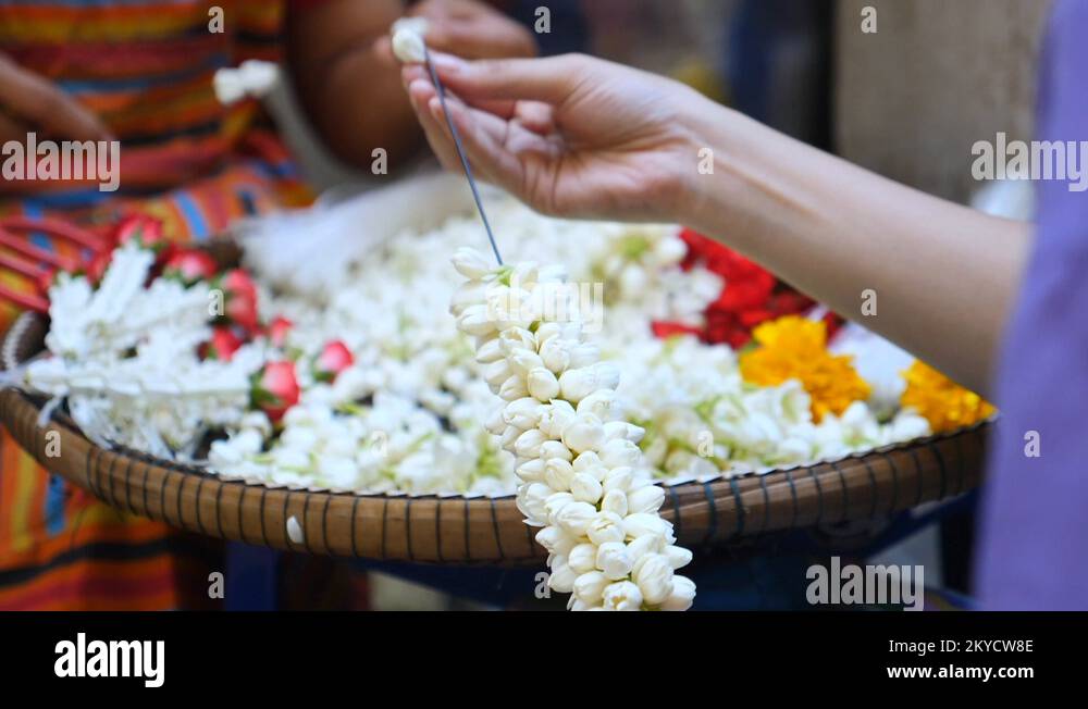 Women hand worship Stock Videos & Footage - HD and 4K Video Clips - Alamy