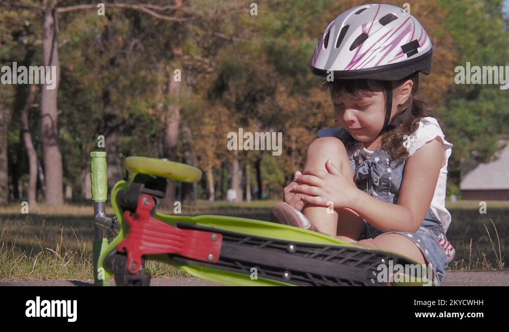 Child fell Stock Videos & Footage - HD and 4K Video Clips - Alamy