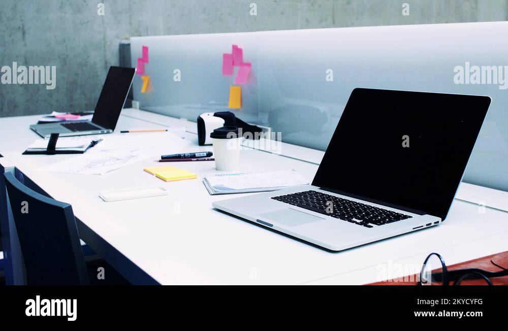 Desktop organiser Stock Videos & Footage - HD and 4K Video Clips - Alamy