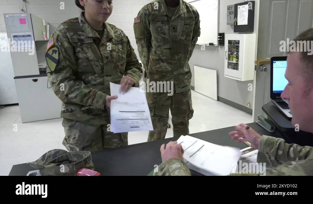 Paperwork workflow Stock Videos & Footage - HD and 4K Video Clips - Alamy