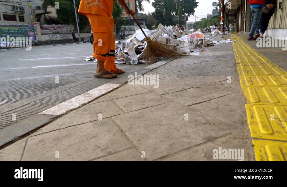 Male road sweeper Stock Videos & Footage - HD and 4K Video Clips - Alamy