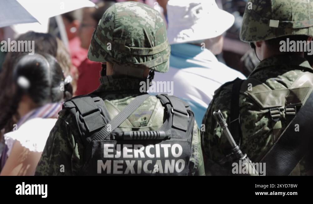 Mexican army uniform Stock Videos & Footage - HD and 4K Video Clips - Alamy