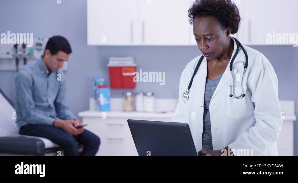 Patient doctor computer record Stock Videos & Footage - HD and 4K Video ...