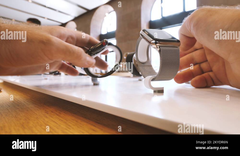 3 mobile logo Stock Videos & Footage - HD and 4K Video Clips - Alamy