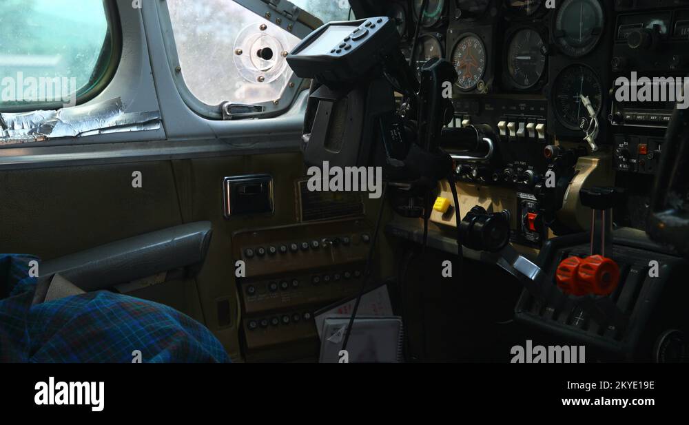 Aircraftdashboard Stock Videos & Footage - HD and 4K Video Clips - Alamy