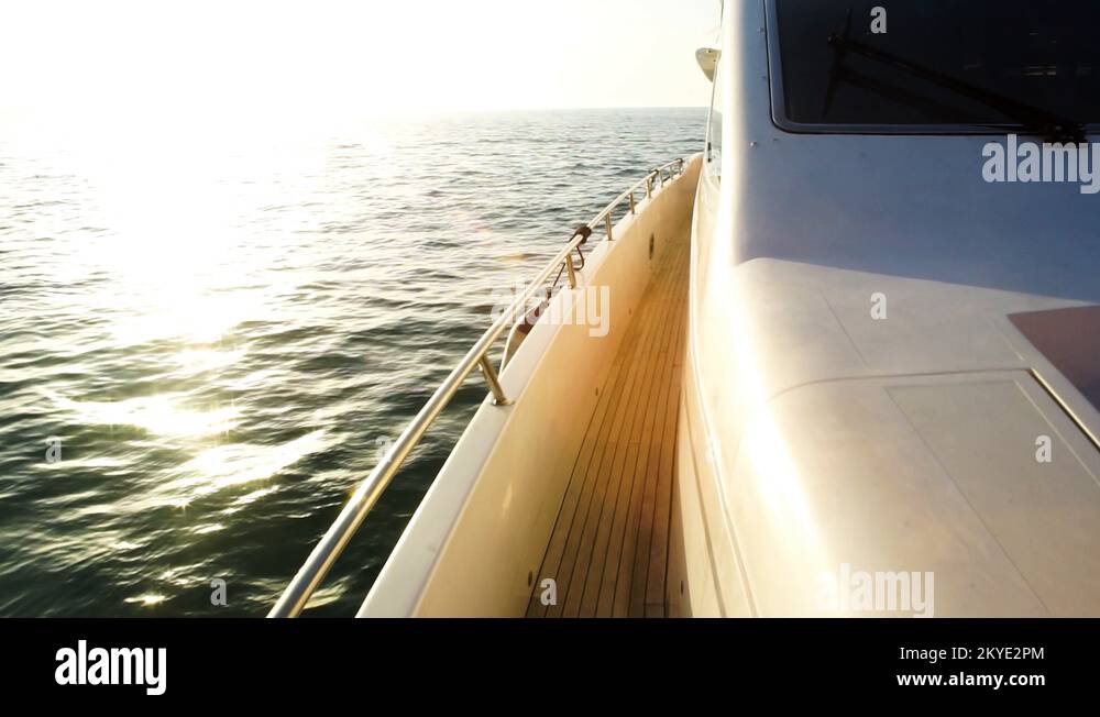 Hoisted sails Stock Videos & Footage - HD and 4K Video Clips - Alamy