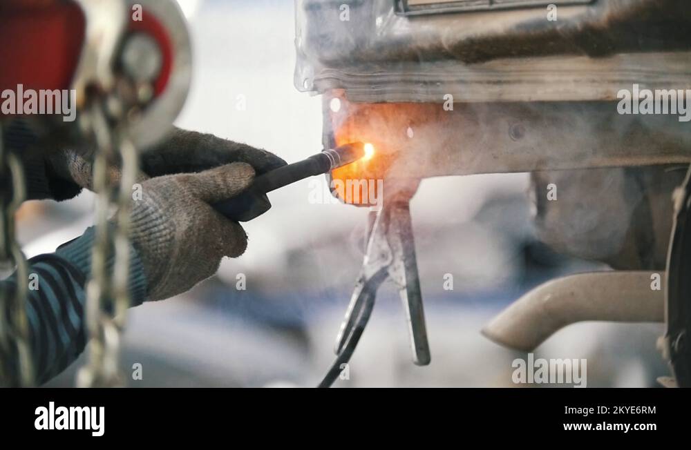 Gas mechanics Stock Videos & Footage - HD and 4K Video Clips - Alamy