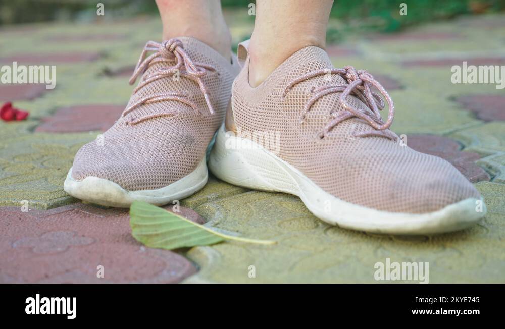 Scratch soft itchy red bumps on the skin from mosquito bites on leg ...