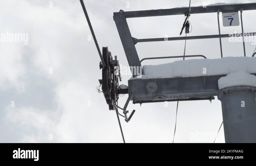 Chair lift tower Stock Videos & Footage - HD and 4K Video Clips - Alamy