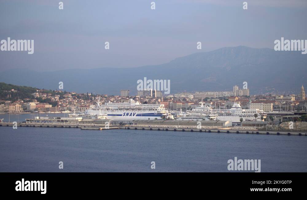 Split skyline Stock Videos & Footage - HD and 4K Video Clips - Alamy