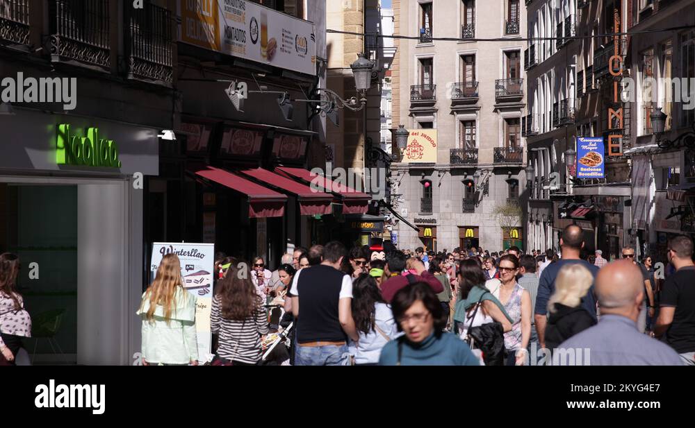 Mayor street madrid Stock Videos & Footage - HD and 4K Video Clips - Alamy