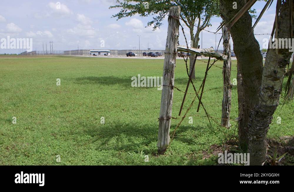 John B Connally Unit Jail Exterior Fence Post Stock Video Footage - Alamy