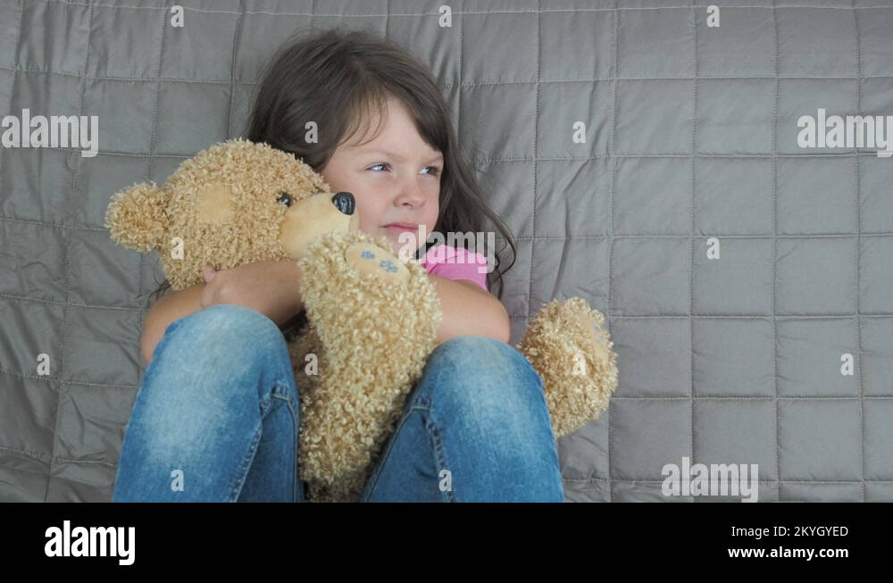 Scared child Stock Videos & Footage - HD and 4K Video Clips - Alamy