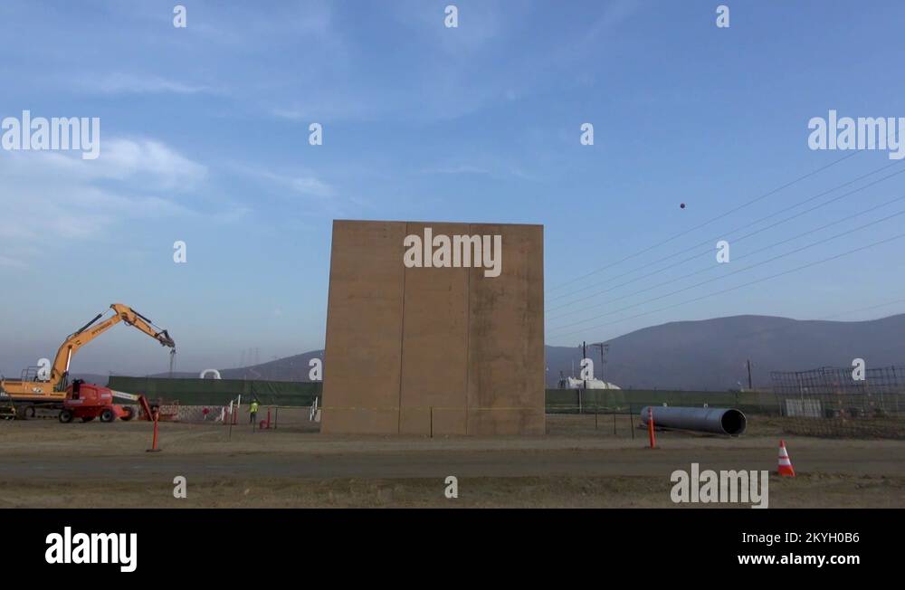 Borders border wall Stock Videos & Footage - HD and 4K Video Clips - Alamy