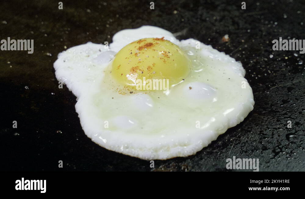 Broken burger Stock Videos & Footage - HD and 4K Video Clips - Alamy