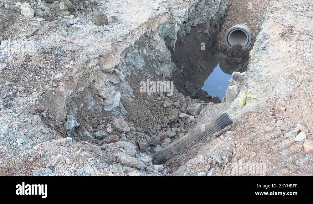 Sewer pit Stock Videos & Footage - HD and 4K Video Clips - Alamy