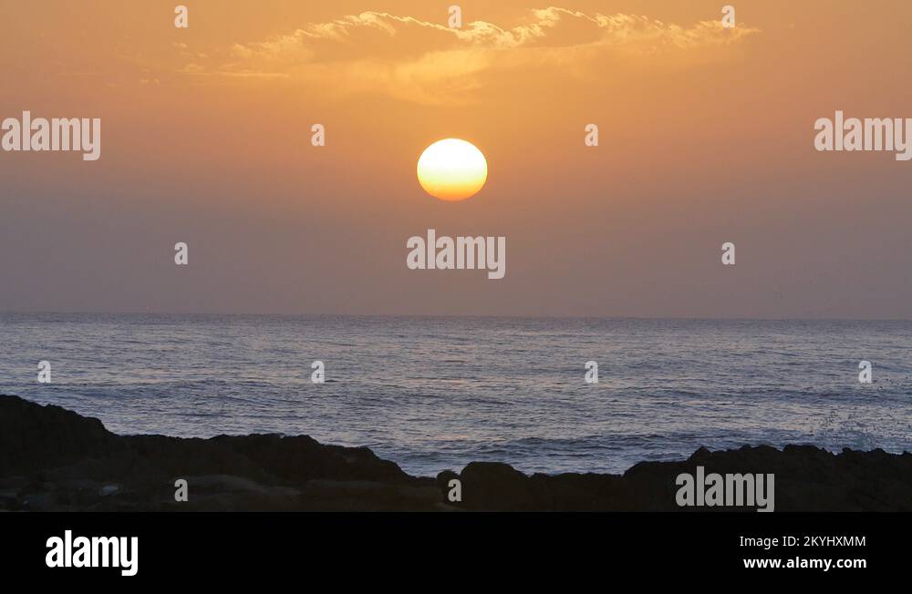 Horizon ocean sunrise Stock Videos & Footage - HD and 4K Video Clips ...