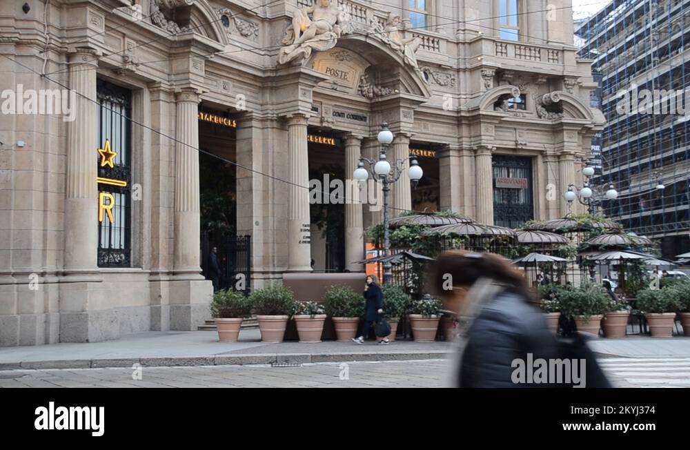 Starbucks in italy Stock Videos & Footage - HD and 4K Video Clips - Alamy