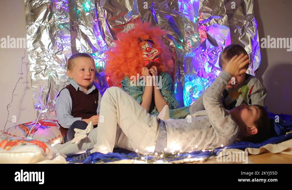 Clap hands kids Stock Videos & Footage - HD and 4K Video Clips - Alamy