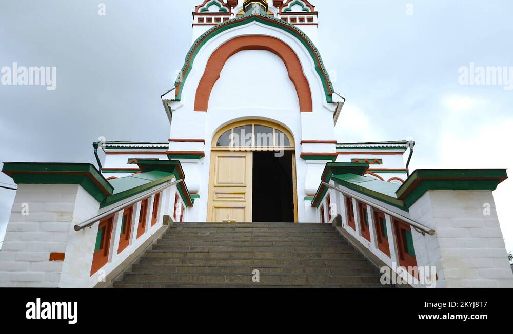 Open temple doors Stock Videos & Footage - HD and 4K Video Clips - Alamy