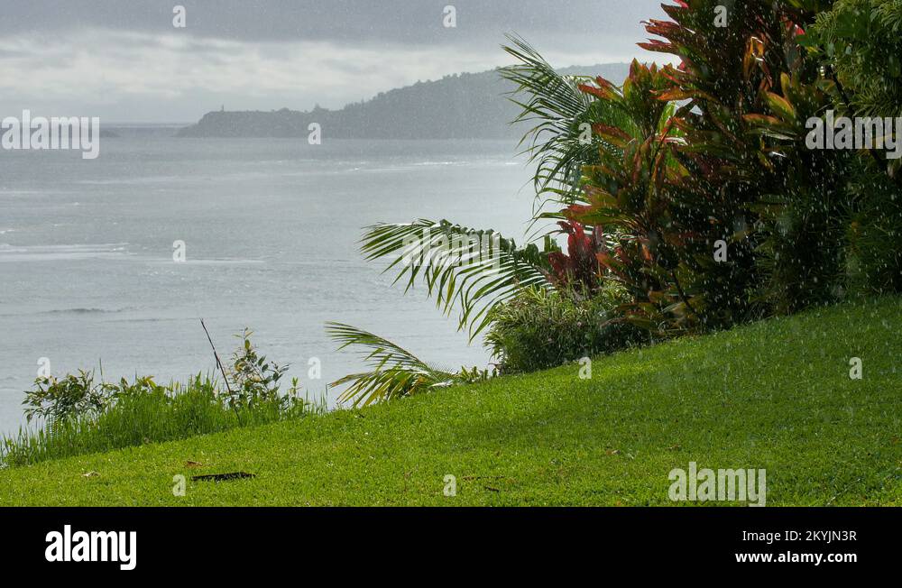 Rain shadow hawaii Stock Videos & Footage - HD and 4K Video Clips - Alamy