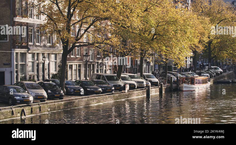 Canal side houses Stock Videos & Footage - HD and 4K Video Clips - Alamy