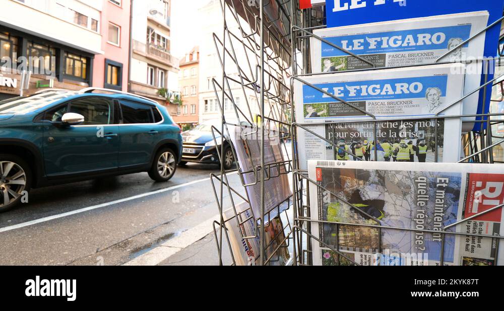 Newspaper stand kiosk Stock Videos & Footage - HD and 4K Video Clips ...