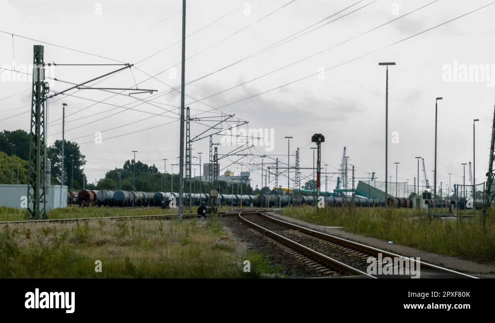 Freighttrain Stock Videos & Footage - HD and 4K Video Clips - Alamy