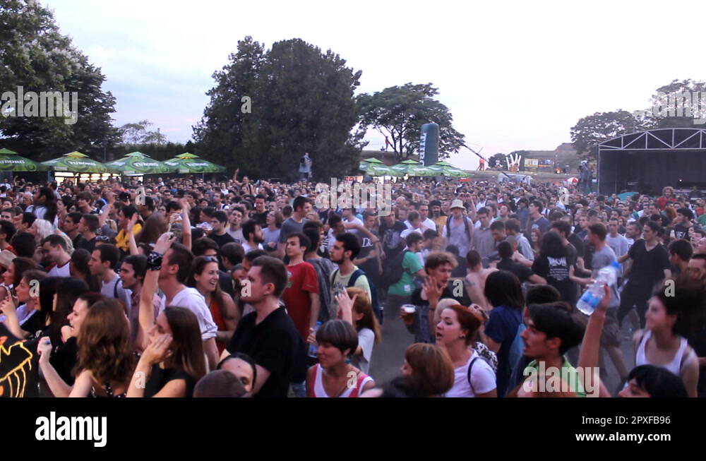 Mosh pit punk Stock Videos & Footage - HD and 4K Video Clips - Alamy