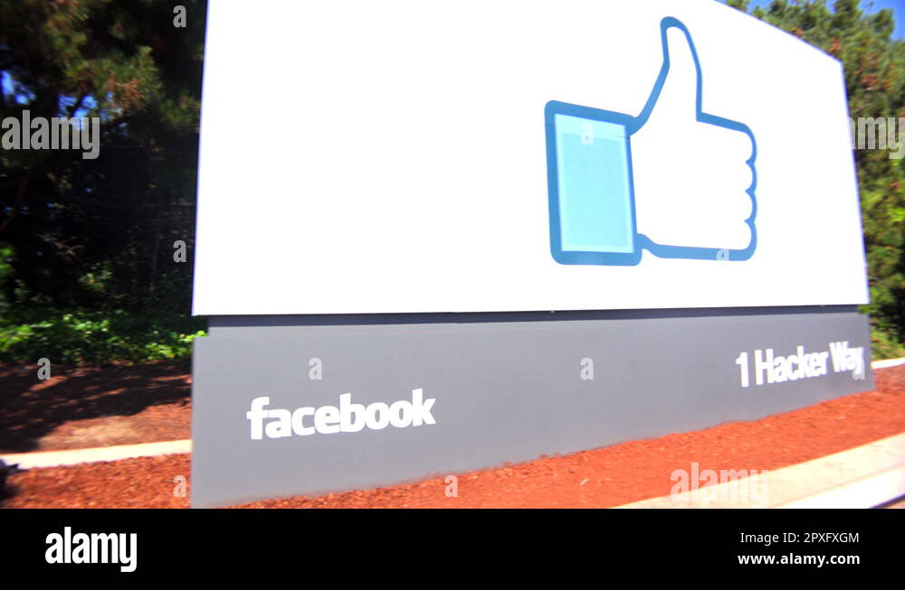 Facebook headquarters facebook sign Stock Videos & Footage - HD and 4K ...