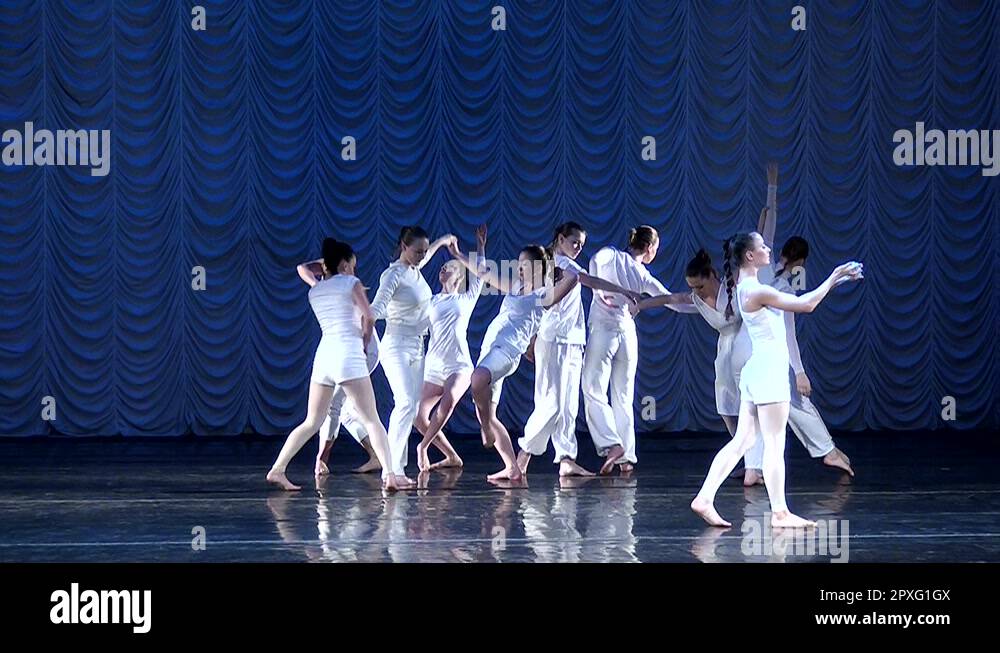 Pantomime group Stock Videos & Footage - HD and 4K Video Clips - Alamy