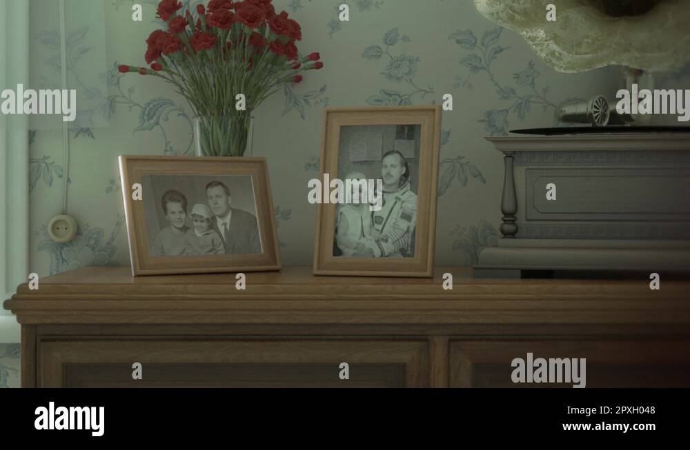 Room shift Stock Videos & Footage - HD and 4K Video Clips - Alamy